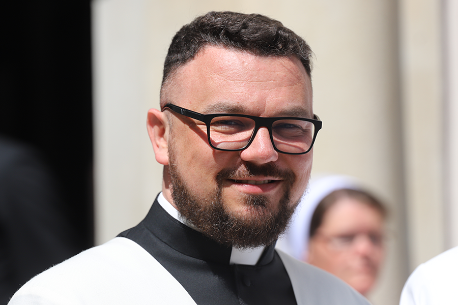 Ks. Konrad Kozioł: Więcej jest osób na katechezie niż na niedzielnej ...